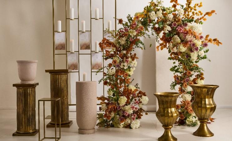 Wholesale Flowers & Giftware